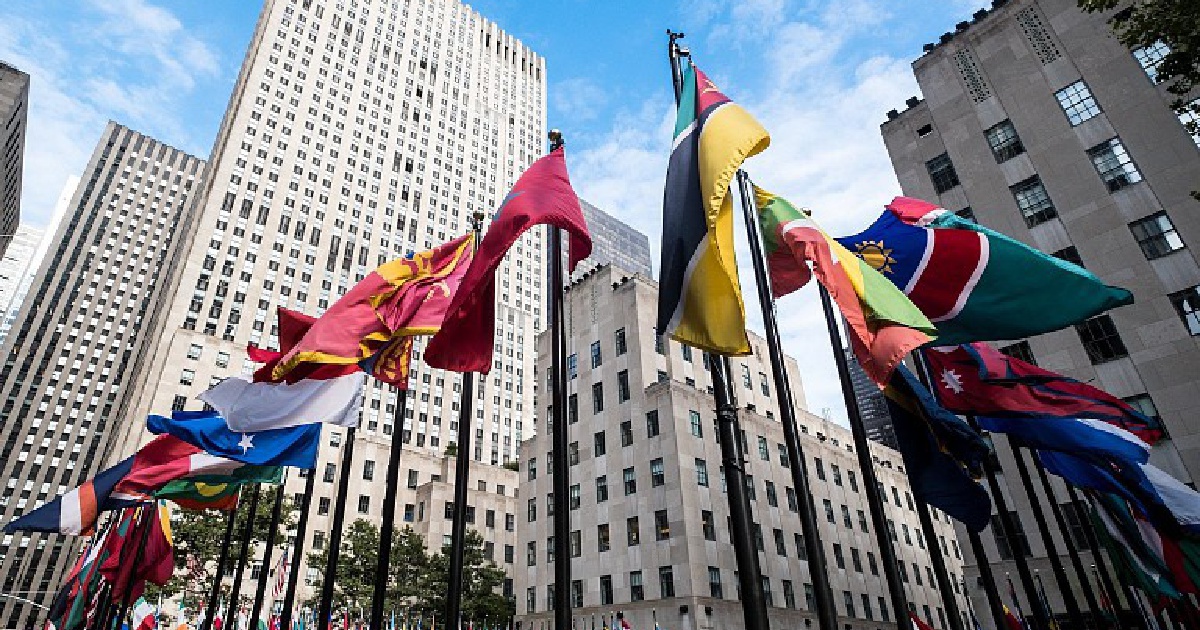 New Yorkers invited to design iconic Rockefeller Center flags | ACA ...